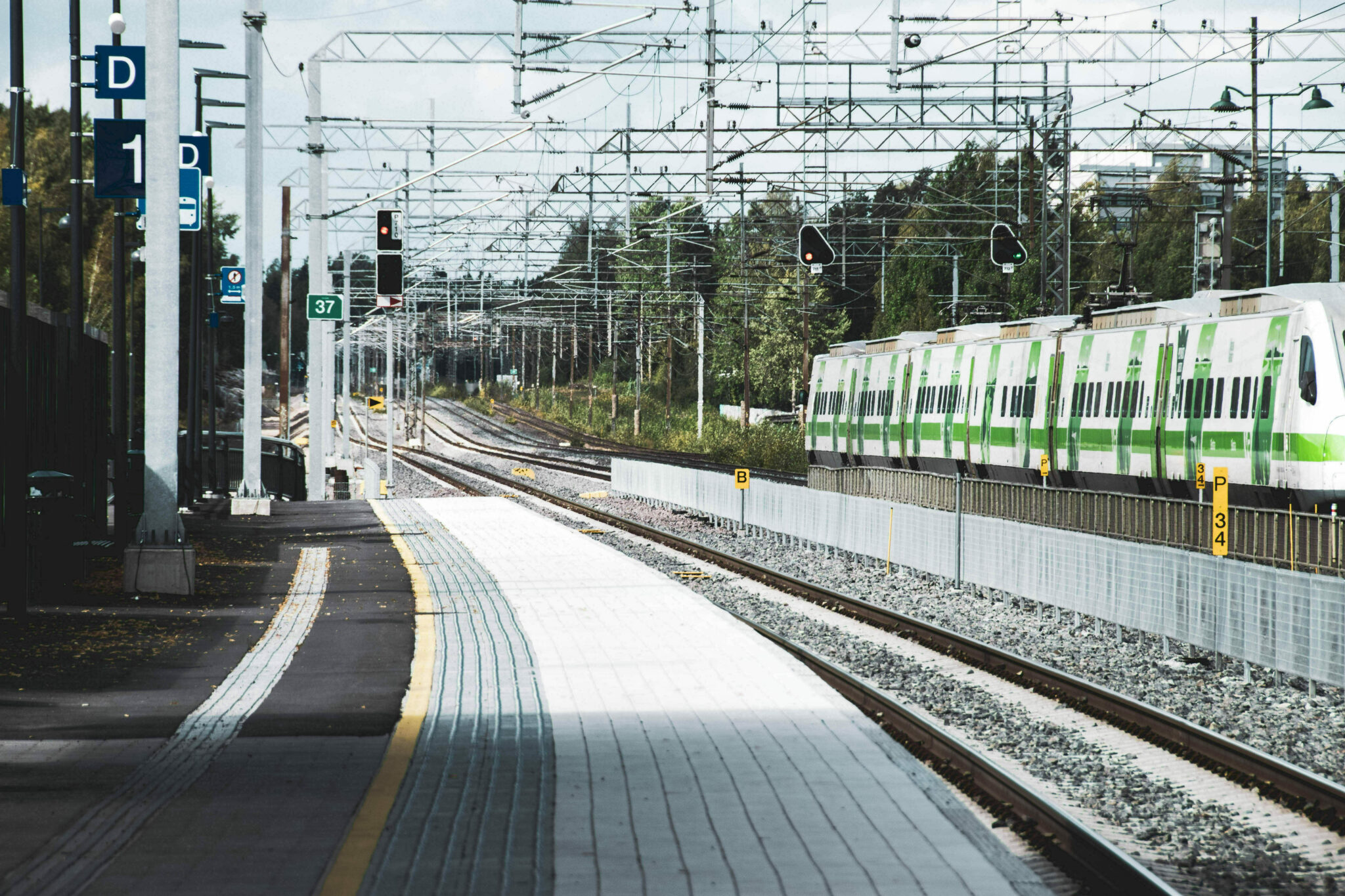 VR: Ainolan seisakkeen sulun aikaisen bussikorvauksen reitit ja pysäkit ...